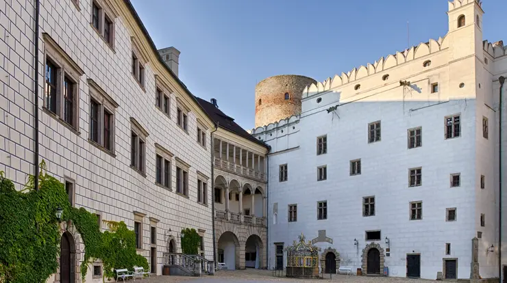 Státní hrad a zámek Jindřichův Hradec – oficiální webová prezentace